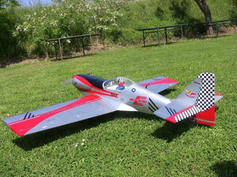 Z-LIN Z50L Model Uçak - Rokettürk